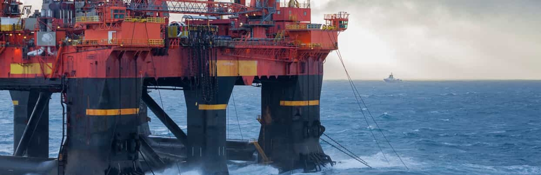 5 Agencies That Play a Role in Oil Rig Evacuations